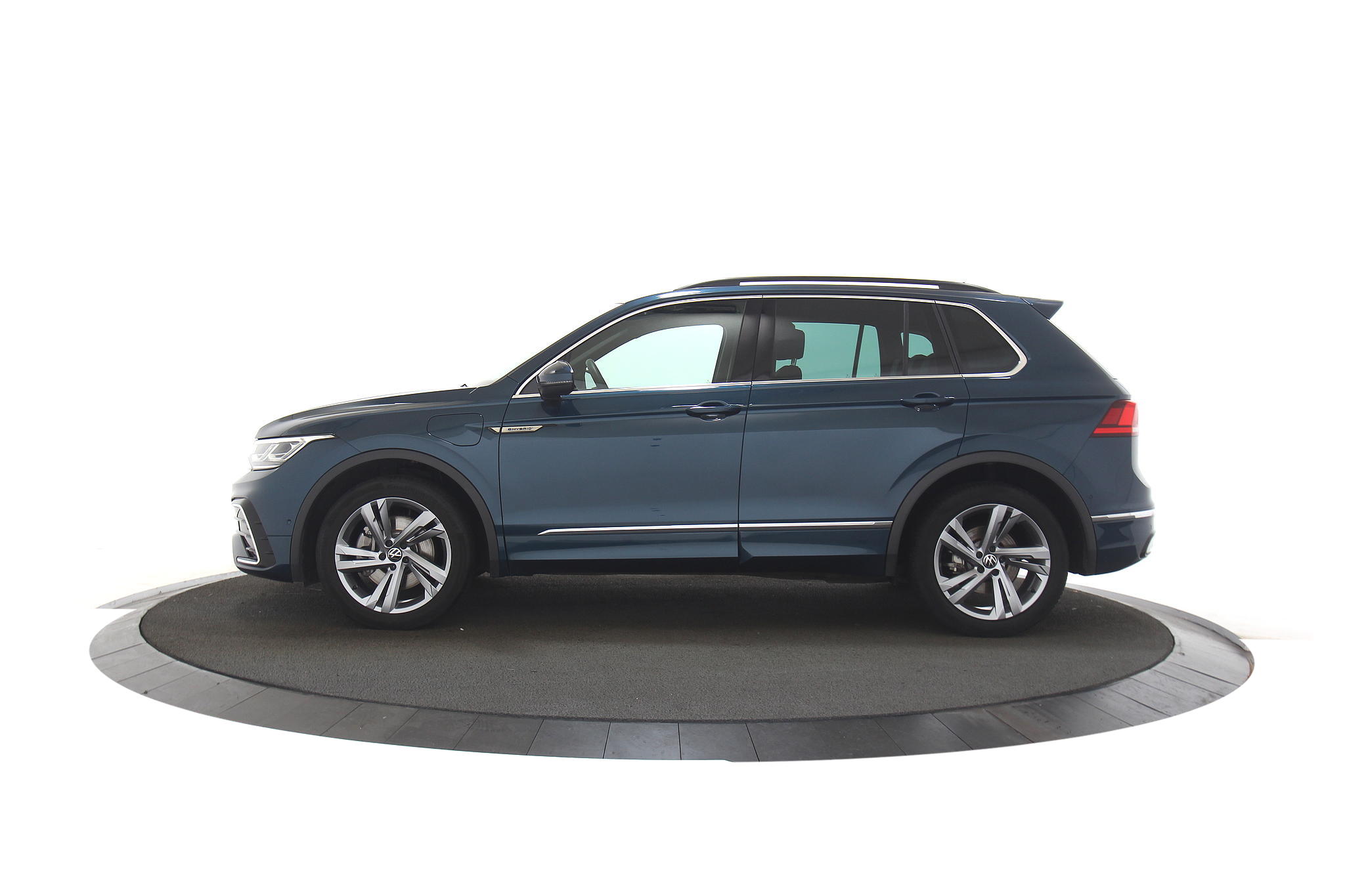 Volkswagen Tiguan R-Line Exclusive eHybrid 1.4 TSI 245PK – InDeWal.nl
