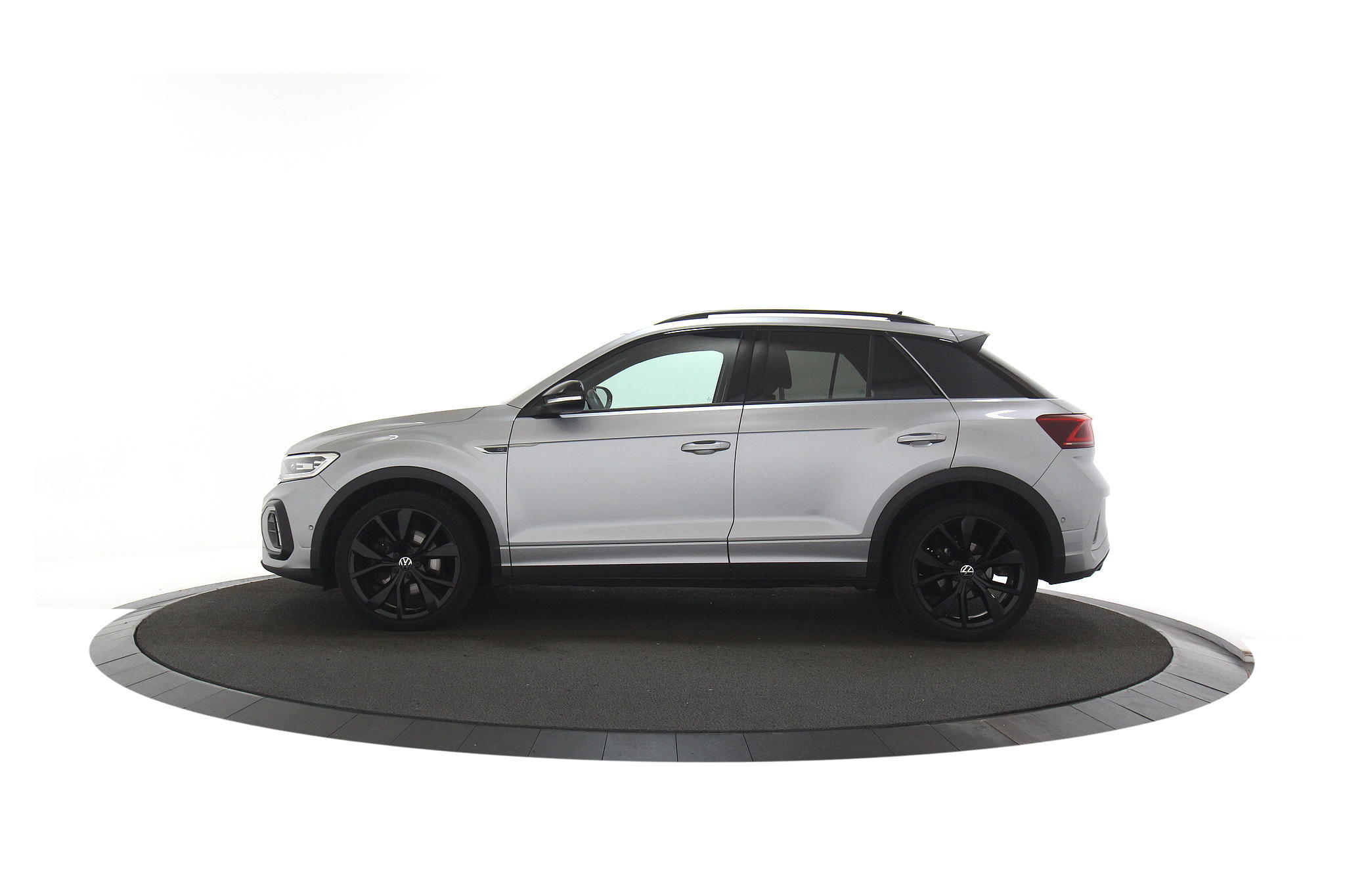 Volkswagen T-Roc 1.5TSI DSG 150PK R-Line Black Style – InDeWal.nl